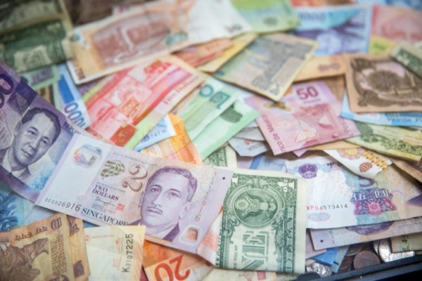 Crown Currency vs S Money